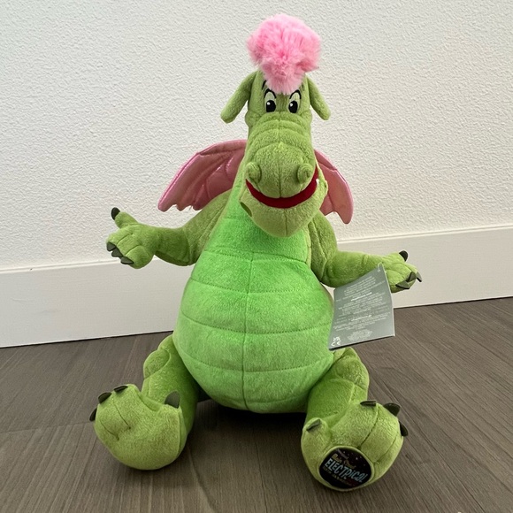 Disney | Toys | Nwt Disney Elliott 6 Petes Dragon Main Street ...